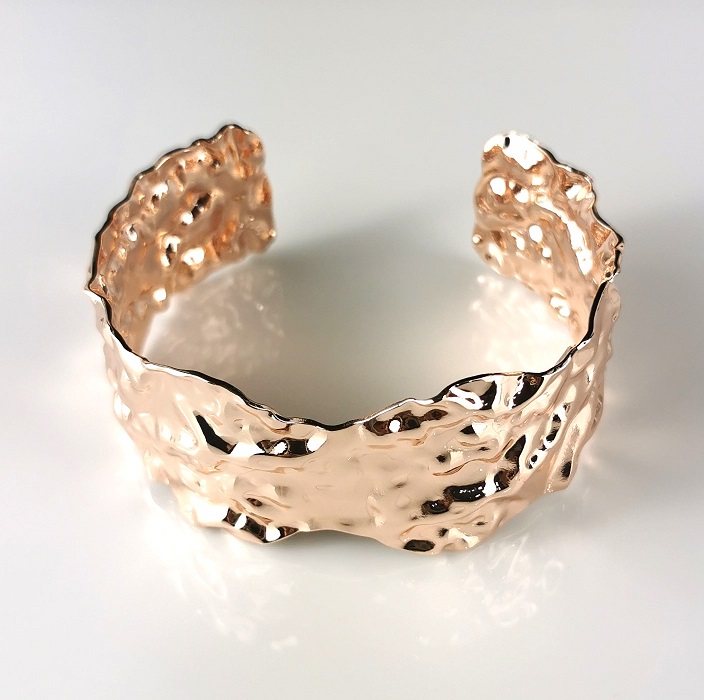 Quinn Sculpted Cuff – Rose Gold - Estilo Boutique